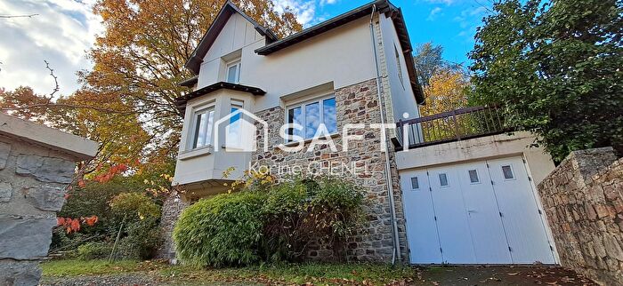 Maison à vendre - Bagnoles-de-lOrne - 6 pièces - 3 chambres