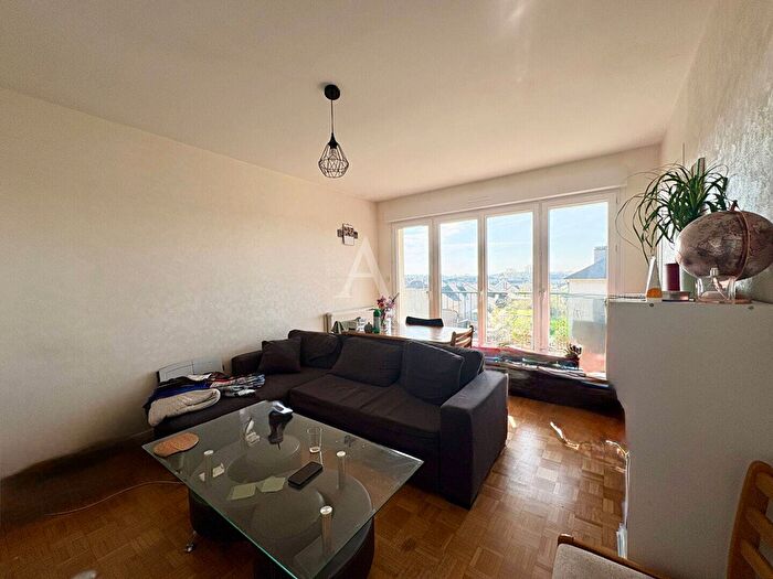 Appartement à louer - Faubourg, Château-Gontier-sur-Mayenne - 2 pièces - 1 chambre