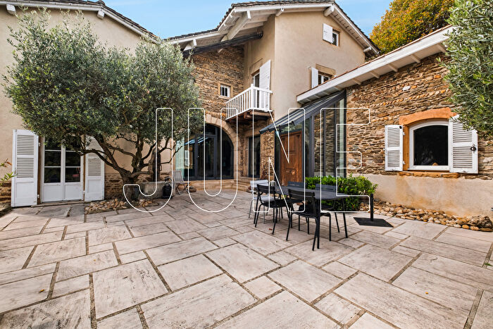 Maison à vendre - Seyssuel - 8 pièces - 5 chambres