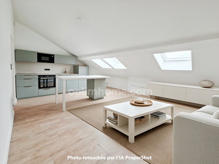 Appartement à vendre - Vichy, Thermal - 2 pièces - 1 chambre