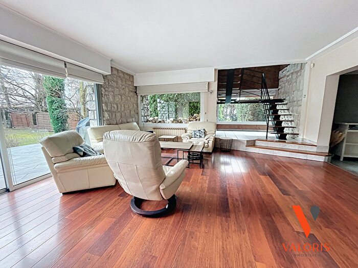 Maison à louer - Saint-Martin-dHères - 6 pièces - 5 chambres