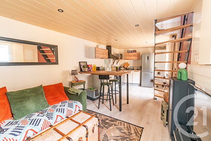 Maison à vendre - Laval, Hilard - 3 pièces - 2 chambres