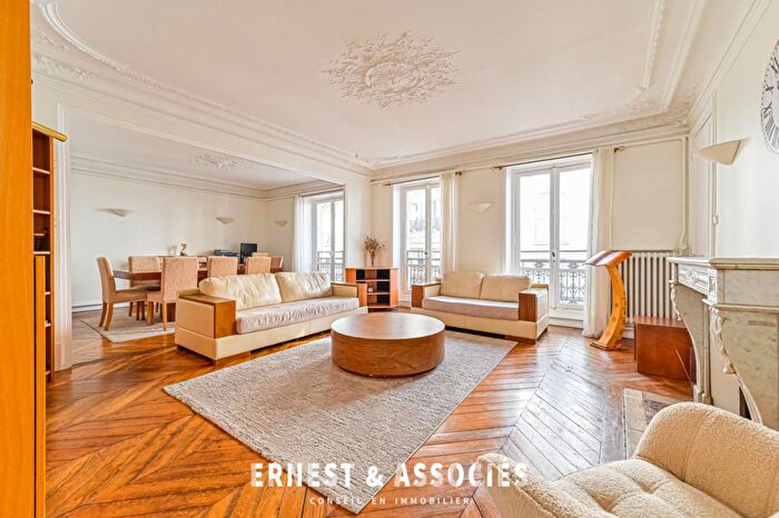 Appartement à vendre - Paris e , Saint-Vincent de Paul, Lariboisière - 5 pièces - 4 chambres