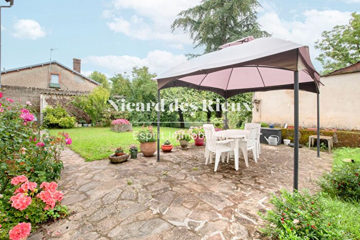 Maison à vendre - Magnac-Laval - 10 pièces - 5 chambres