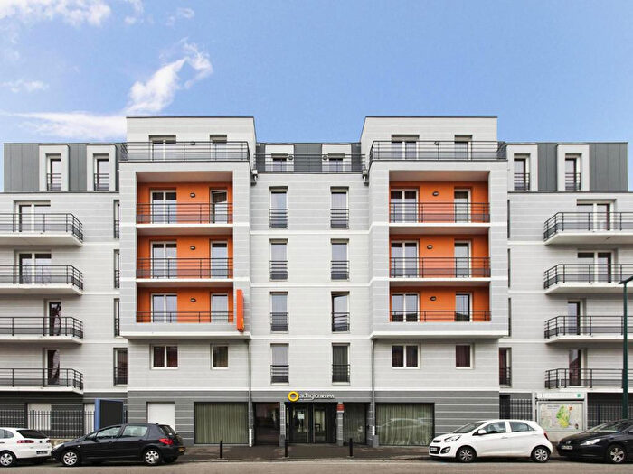 Saint-Louis, Centre-ville : Appartement 1 pièce à vendre