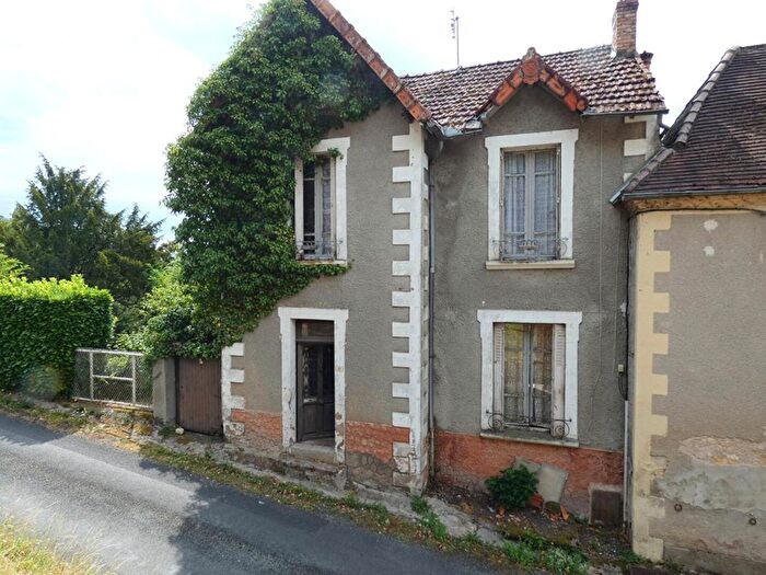 Hautefort : Maison 5 pièces à vendre
