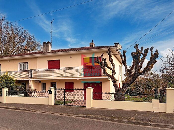 Maison à louer - Mont-de-Marsan, Saint-Jean dAoût - 3 pièces - 4 chambres