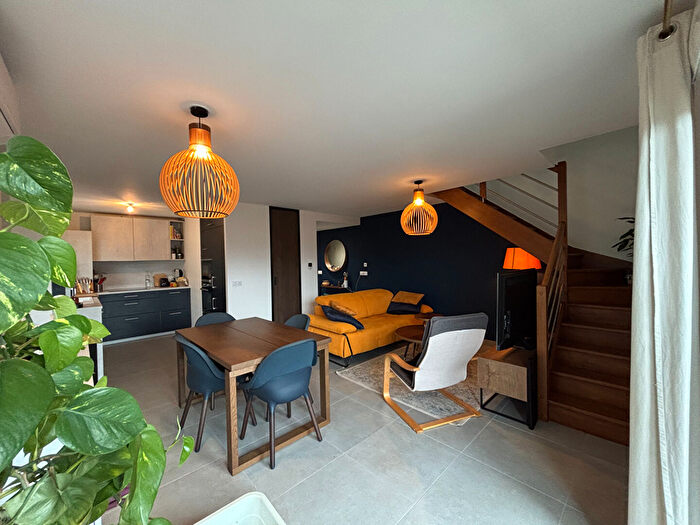 Appartement à vendre - Chambéry, Les Hauts de Chambery - 3 pièces - 2 chambres