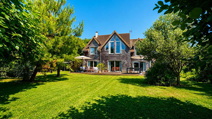 Maison 8 pièces à Mézières-sur-Seine, à vendre