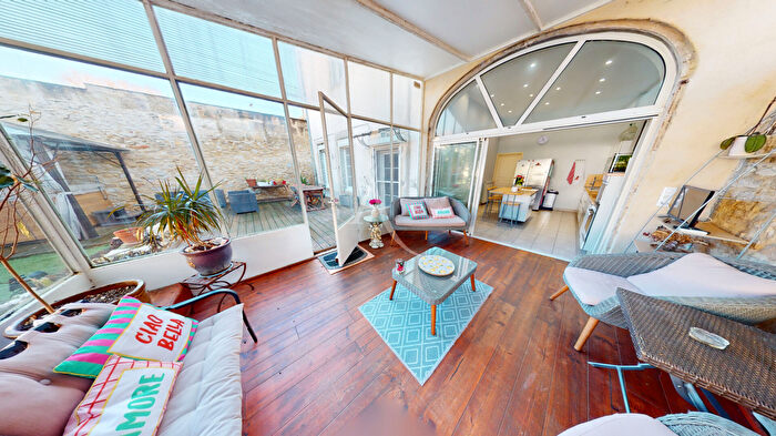 Maison à vendre - Uchaud - 8 pièces - 4 chambres