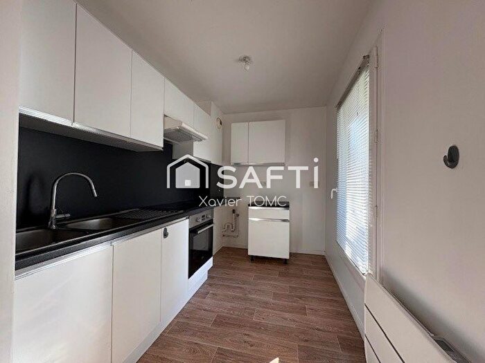 Lens, Nord Ouest : Appartement 3 pièces à vendre