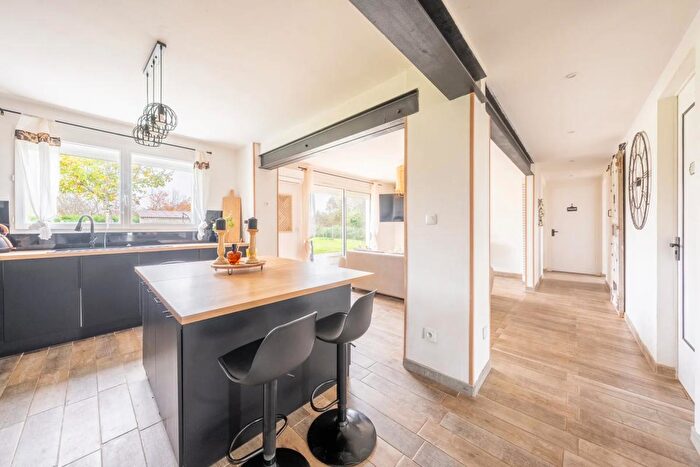 Maison à vendre - Les Églisottes-et-Chalaures - 4 pièces - 3 chambres