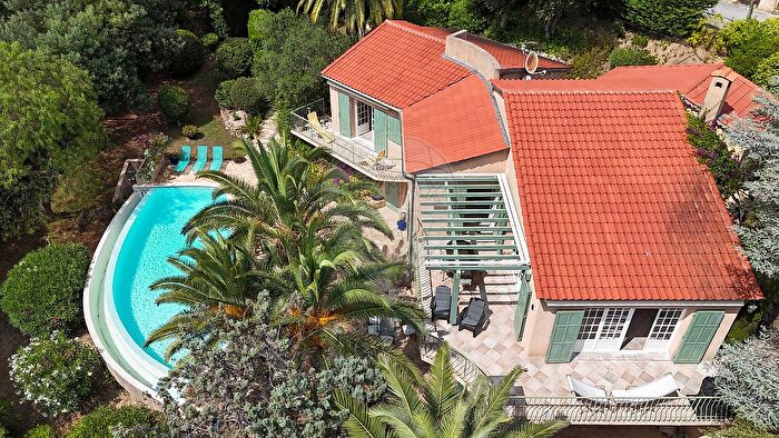 Maison à vendre - Théoule-sur-Mer - 6 pièces - 4 chambres