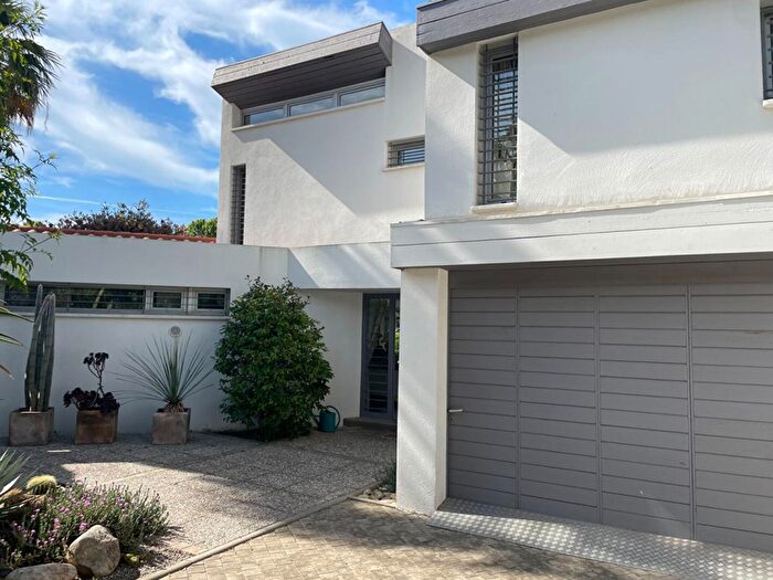 Maison 5 pièces à vendre à Saint-Cyprien, Les Capellans, Plage de la Lagune
