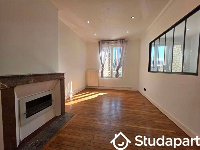 Appartement à louer - Centre Ville, Reims - 3 pièces - 2 chambres