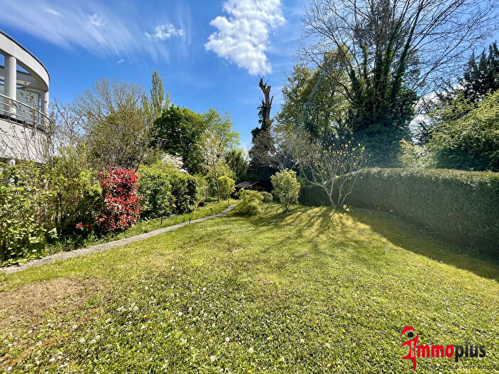 Appartement à vendre - Saint-Louis, Bourgfelden - 5 pièces - 4 chambres