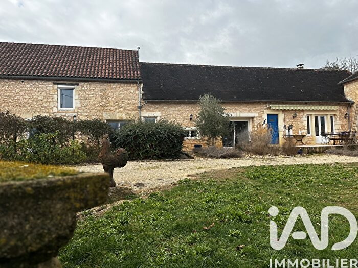 Maison à vendre - Coulaures - 8 pièces - 5 chambres