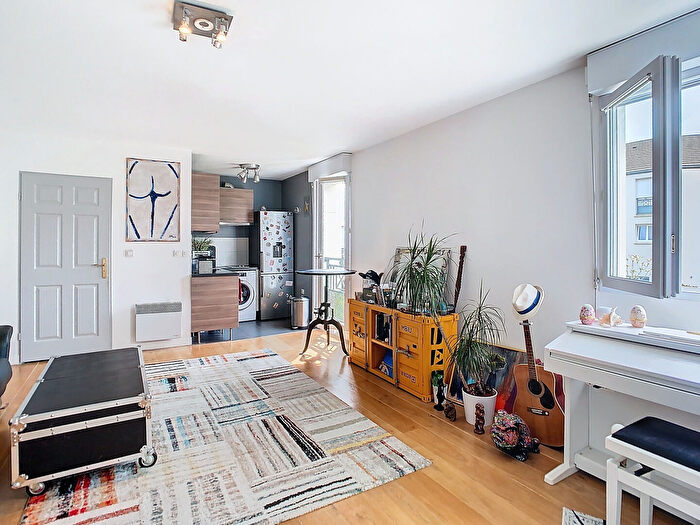 Appartement à vendre - Voisins-le-Bretonneux - 1 pièce