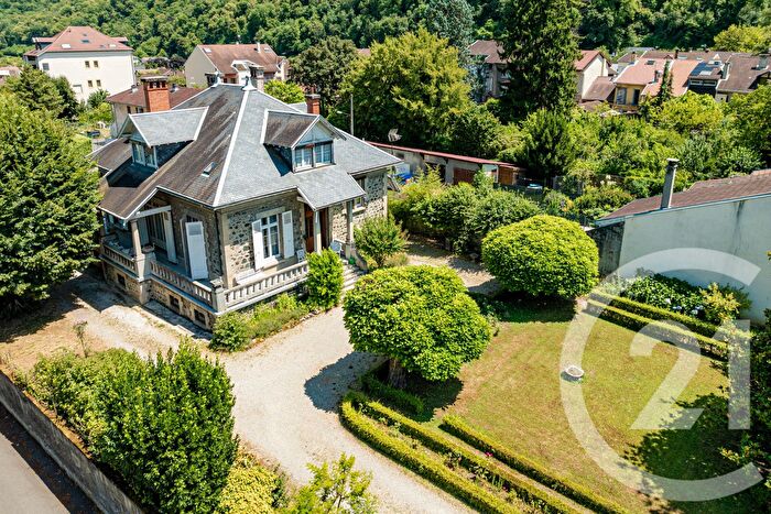Domène : Maison 9 pièces à vendre