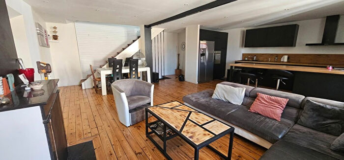 Maison à vendre - Mozac - 8 pièces - 5 chambres