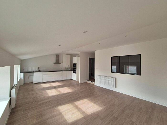 Appartement 3 pièces à Centre Ville, Mâcon, à louer