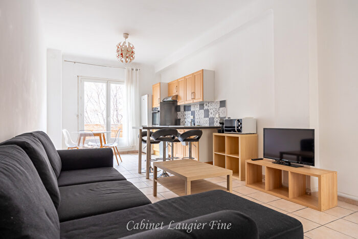 Appartement 3 pièces à Marseille 4ème, Cinq Avenues, à louer