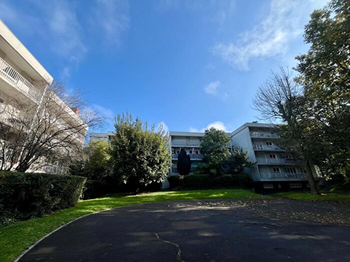 Noisy-le-Grand, Nord - Appartement 1 pièce à vendre