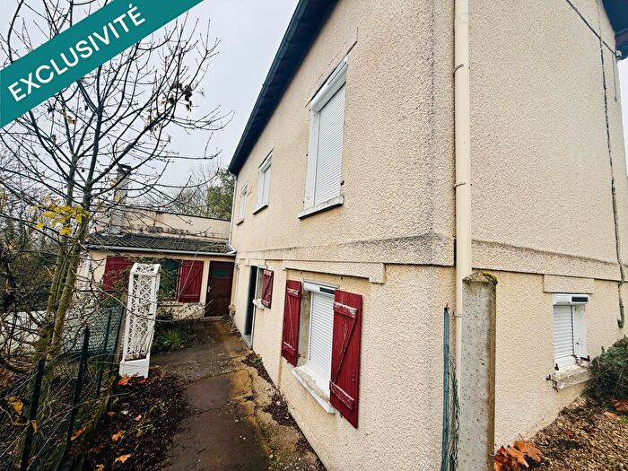 Maison à vendre - Saint-Aubin-sur-Yonne - 4 pièces - 3 chambres