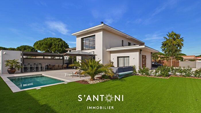 Maison à vendre - Agde, Le Grau dAgde - 6 pièces - 4 chambres