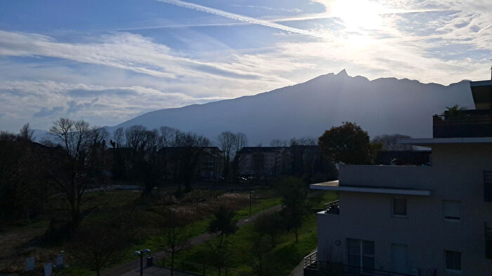 Appartement à vendre - Aix-les-Bains, Ouest - 3 pièces - 2 chambres