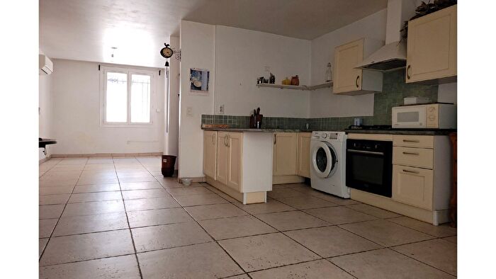 Maisons à vendre et appartements à louer - 1