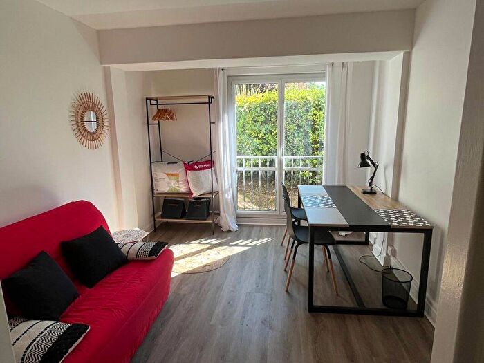 Bernard de Jussieu, Versailles : Appartement 1 pièce à louer
