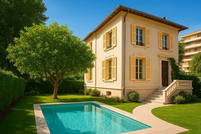 Maison à vendre - Nice, Saint-Sylvestre - 6 pièces - 5 chambres