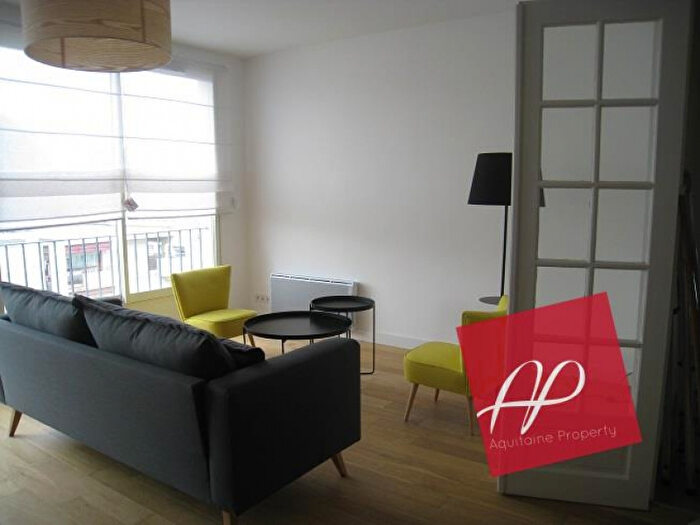 Appartement à louer - Bordeaux, Parc Bordelais - 3 pièces - 2 chambres