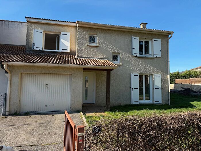 Maison à louer - Esteil - 5 pièces - 4 chambres