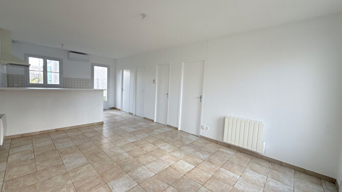 Maison 4 pièces à vendre à Clavette