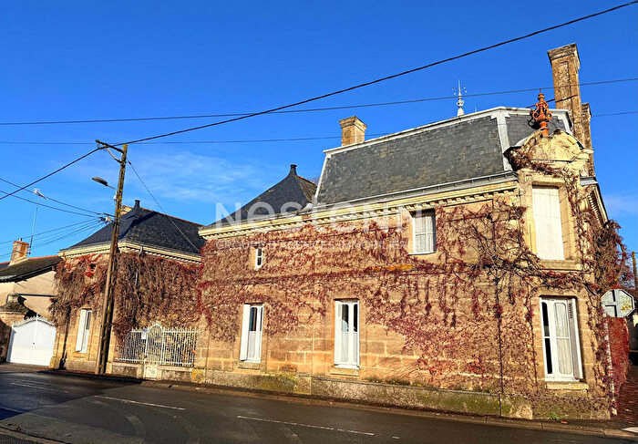 Maison à vendre - Doué-la-Fontaine - 6 pièces - 3 chambres