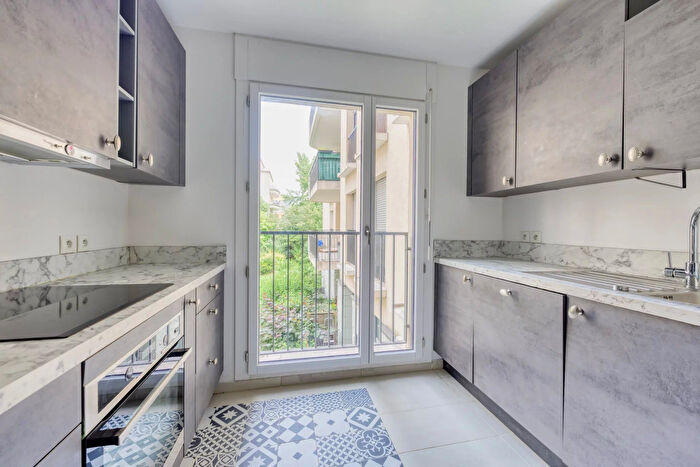 Appartement à vendre - Saint-Denis, La Plaine Saint-Denis - 4 pièces - 3 chambres