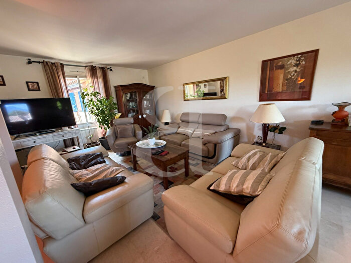 Appartement à vendre - Valréas - 4 pièces - 3 chambres