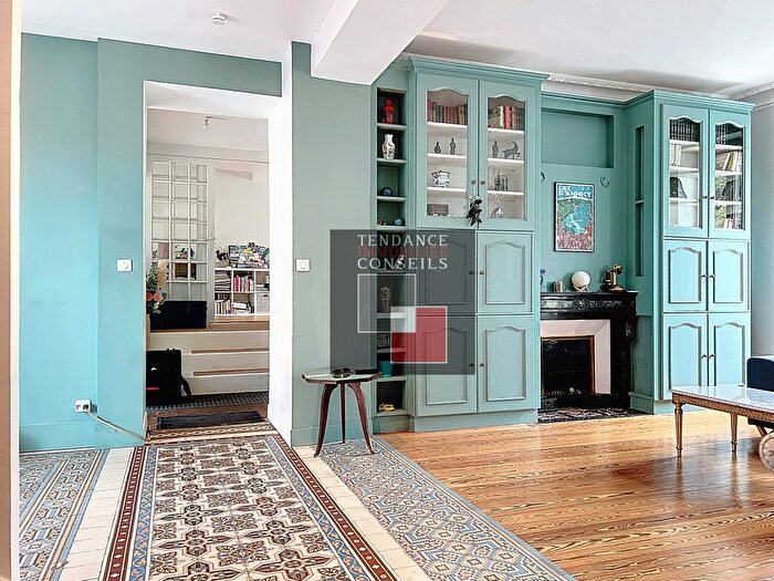 Maison à vendre - Arnas - 13 pièces - 6 chambres