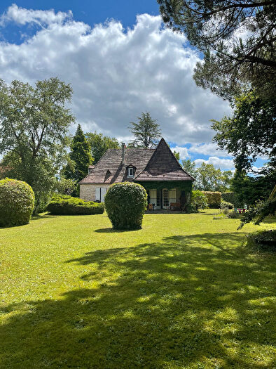 Maison à vendre - Notre-Dame-de-Sanilhac - 7 pièces - 5 chambres