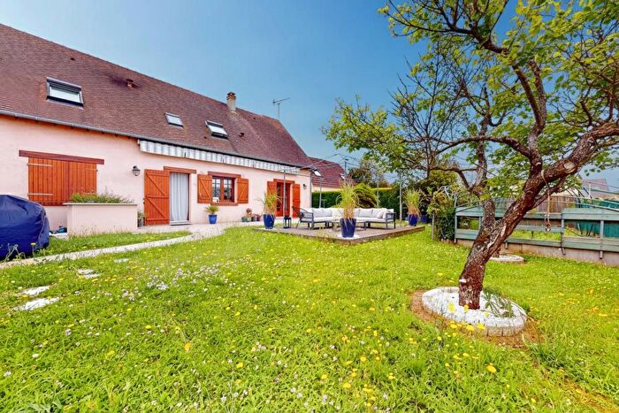 Maison à vendre - Villemandeur - 7 pièces - 4 chambres