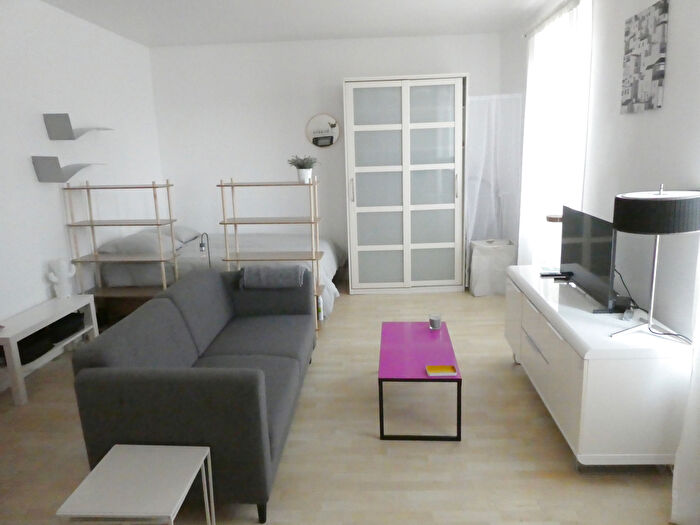 Fontainebleau, Centre-ville - Appartement 1 pièce à louer