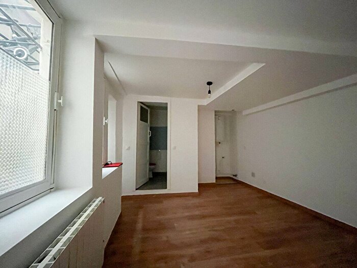 Appartement à louer - Léopold-Ville Vieille, Nancy - 1 pièce
