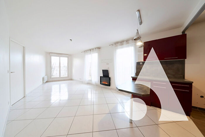 Appartement à vendre - Corbeil-Essonnes, Montconseil - 4 pièces - 3 chambres