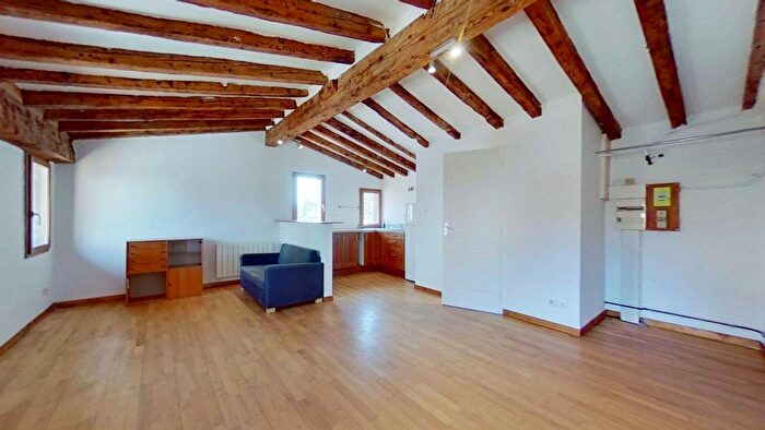 Appartement à louer - Vieux Lyon, Lyon ème arrondissement - 3 pièces - 1 chambre