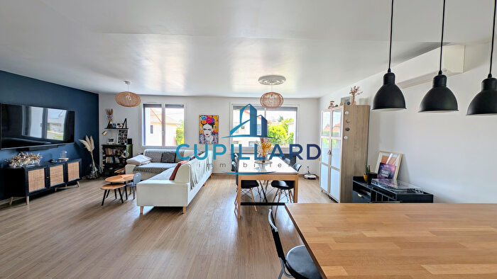 Maison à vendre - Riorges - 5 pièces - 3 chambres