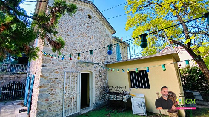 Maison à vendre - Alès, Centre-ville - 4 pièces - 3 chambres