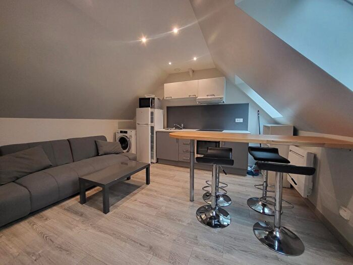 Appartement à louer - Beuvry - 2 pièces - 1 chambre