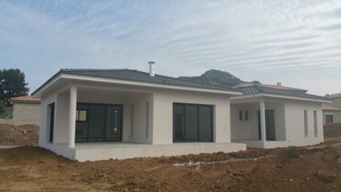 Maison 4 pièces à Lauris, à vendre